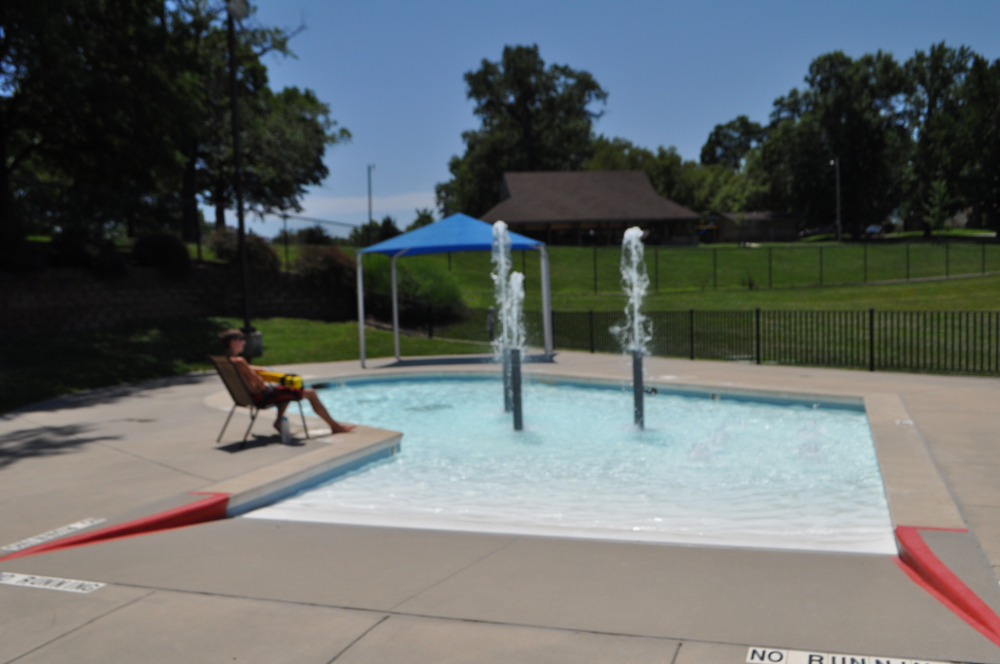 Wollman Aquatic Center Hours & Fees | Leavenworth, Kansas